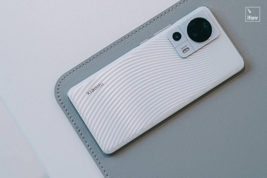 小米 Civi 2 图赏：双 3200 万像素前置「灵动岛」双摄，还有百褶裙后盖_每日快讯_科技头条_砍柴网